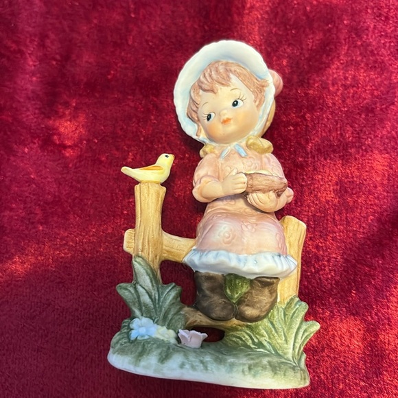 Lefton | Art | Vintage Lefton Matte Finish Girl With Bird And Eggs ...